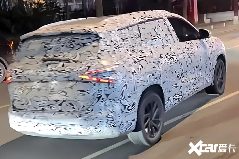 捷达VS8旗舰SUV街拍！今年上市 用大众1.5T动力？:single-爱卡汽车